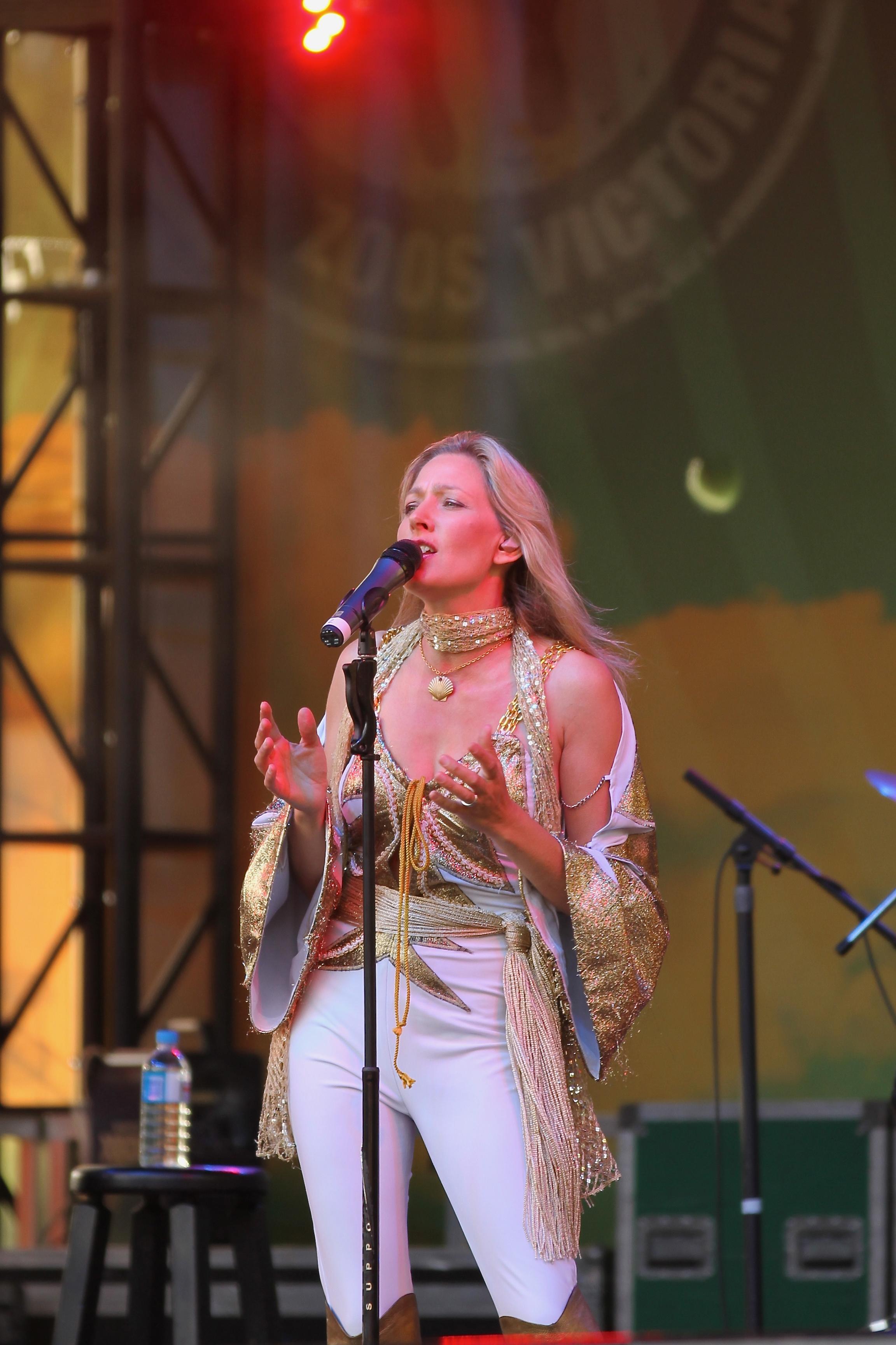 Susie at Zoo Twilights | Babba